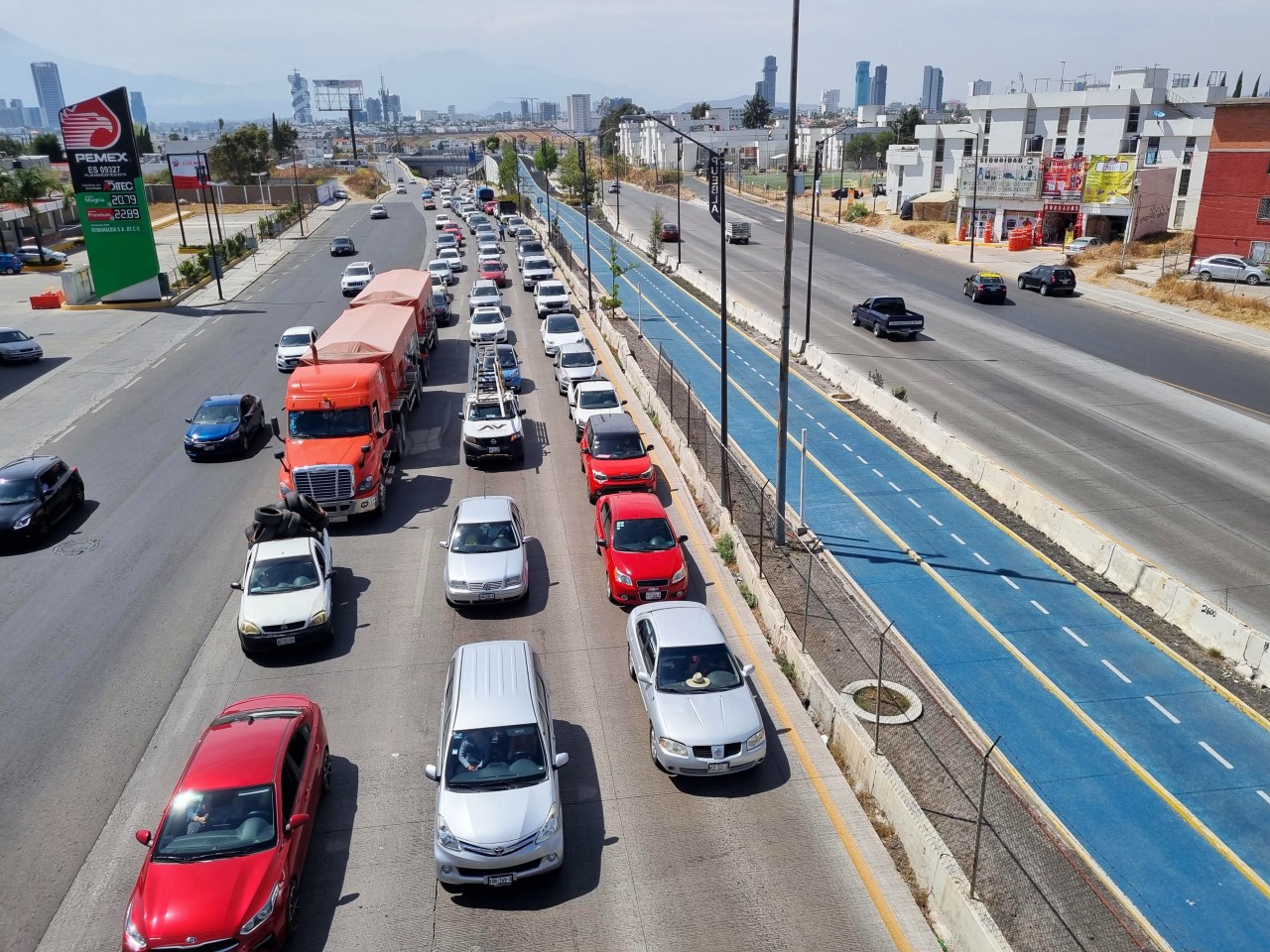 Un consentido del morenovallismo busca quedarse con el control del ...