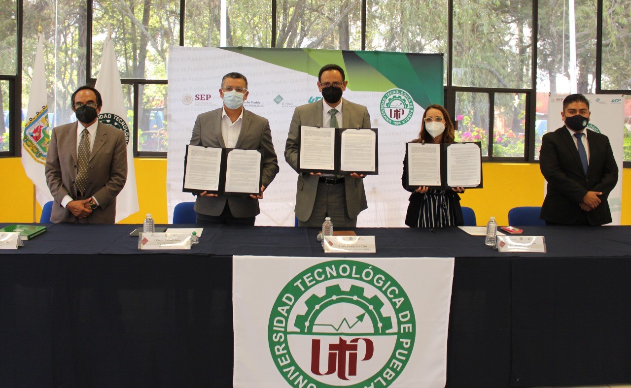 Firman convenio de colaboración UTP y VW México - Reto Diario