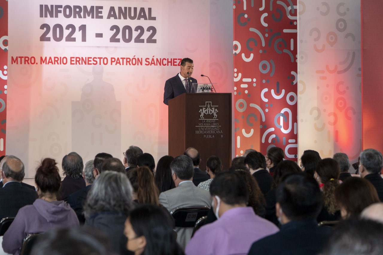 Mario Patrón presenta su tercer informe de labores