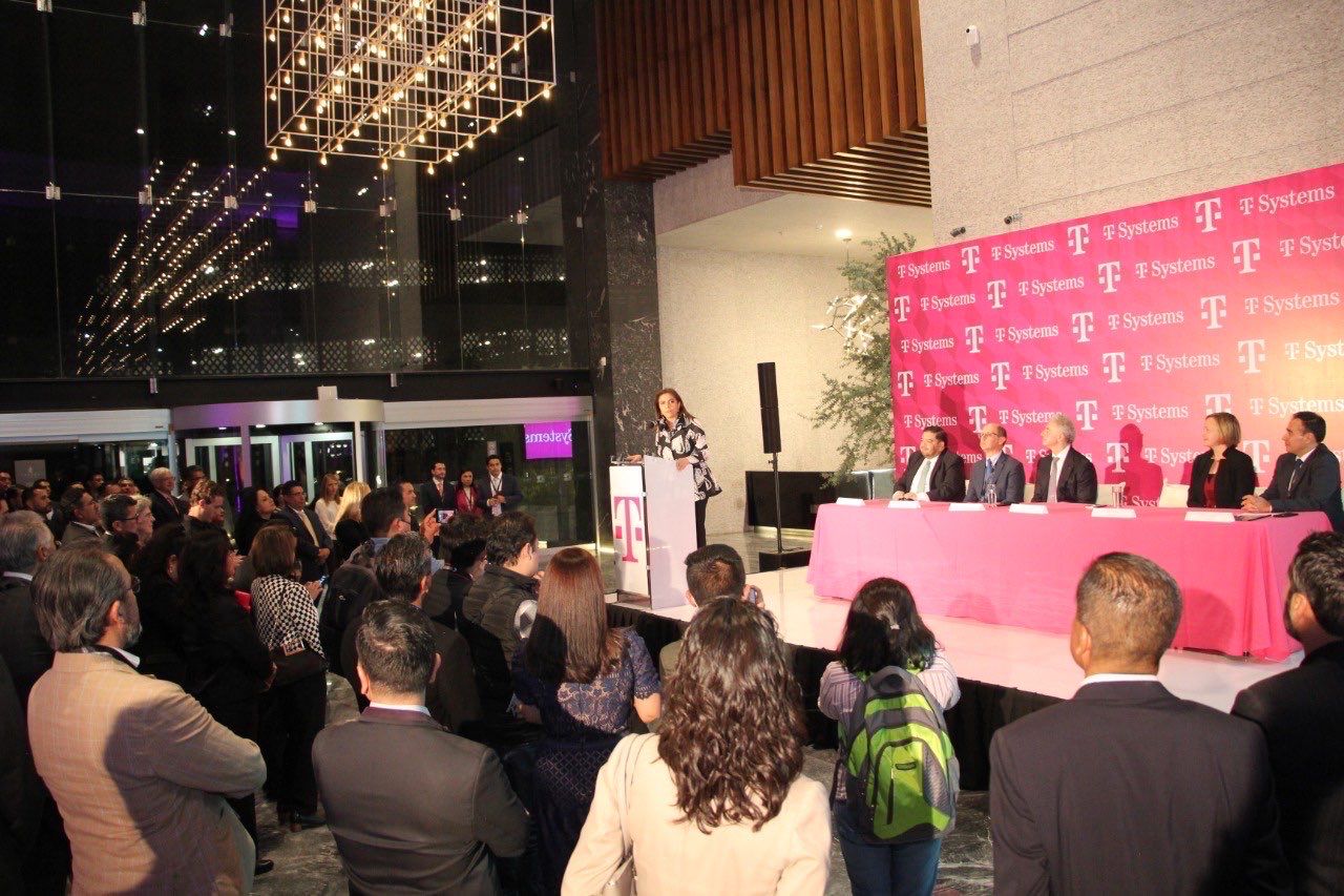 Puebla representa innovación, seguridad y capital humano: Olivia Salomón