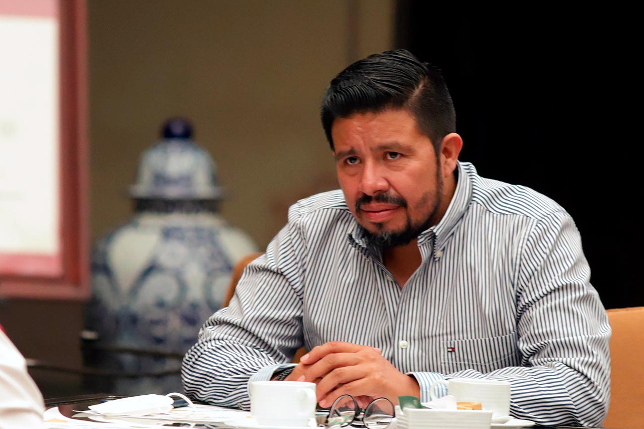 Eric Cotoñeto, ex operador político de Barbosa, fue detenido en su bar ...